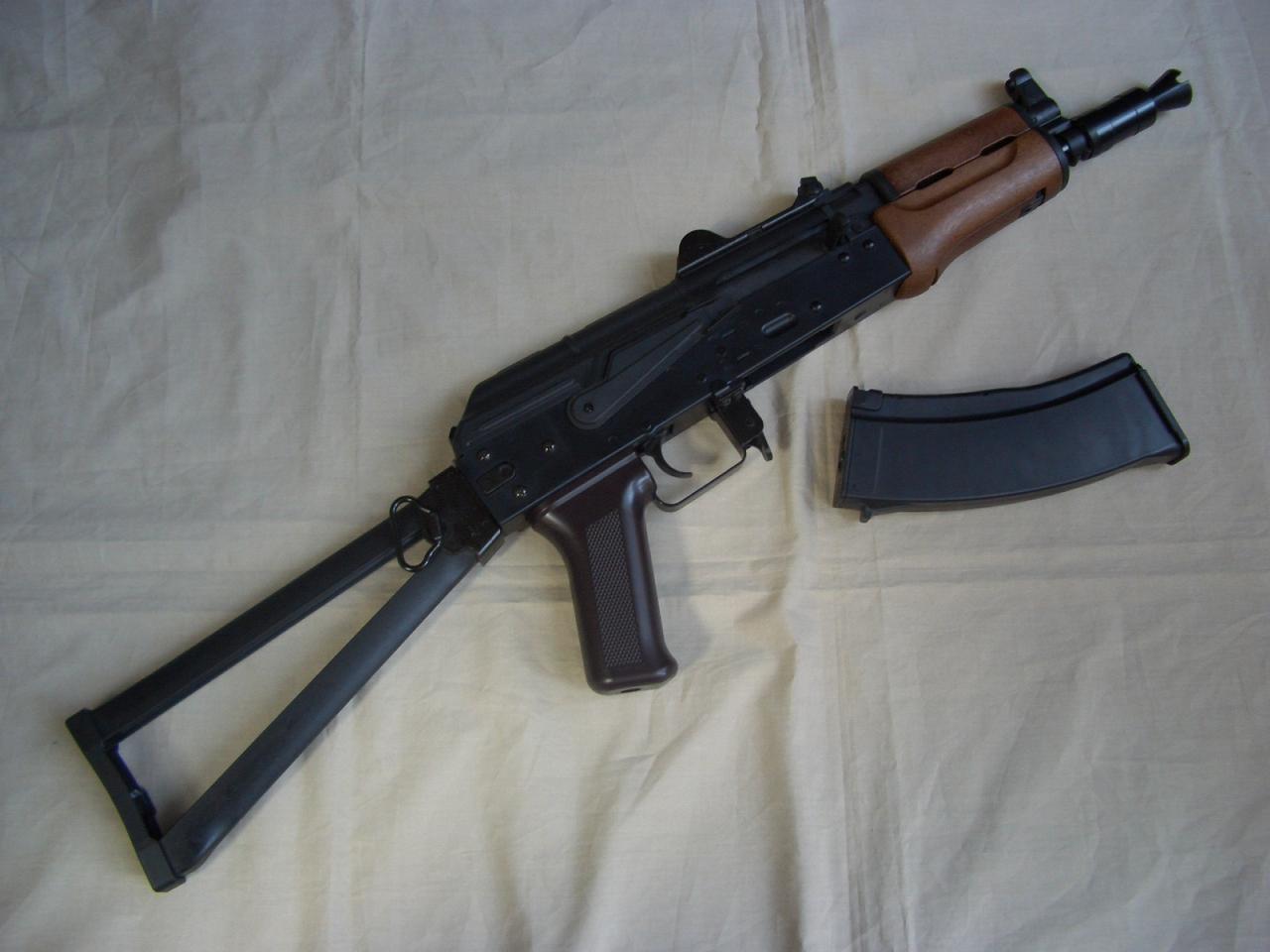 アカデミー AKS-74U エアコッキングのレビュー その2: まる吉のトイガン基地