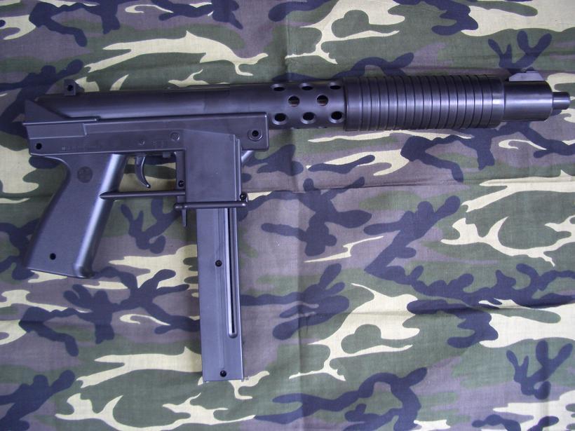 アカデミー KG9 エアコッキングをレビュー: まる吉のトイガン基地