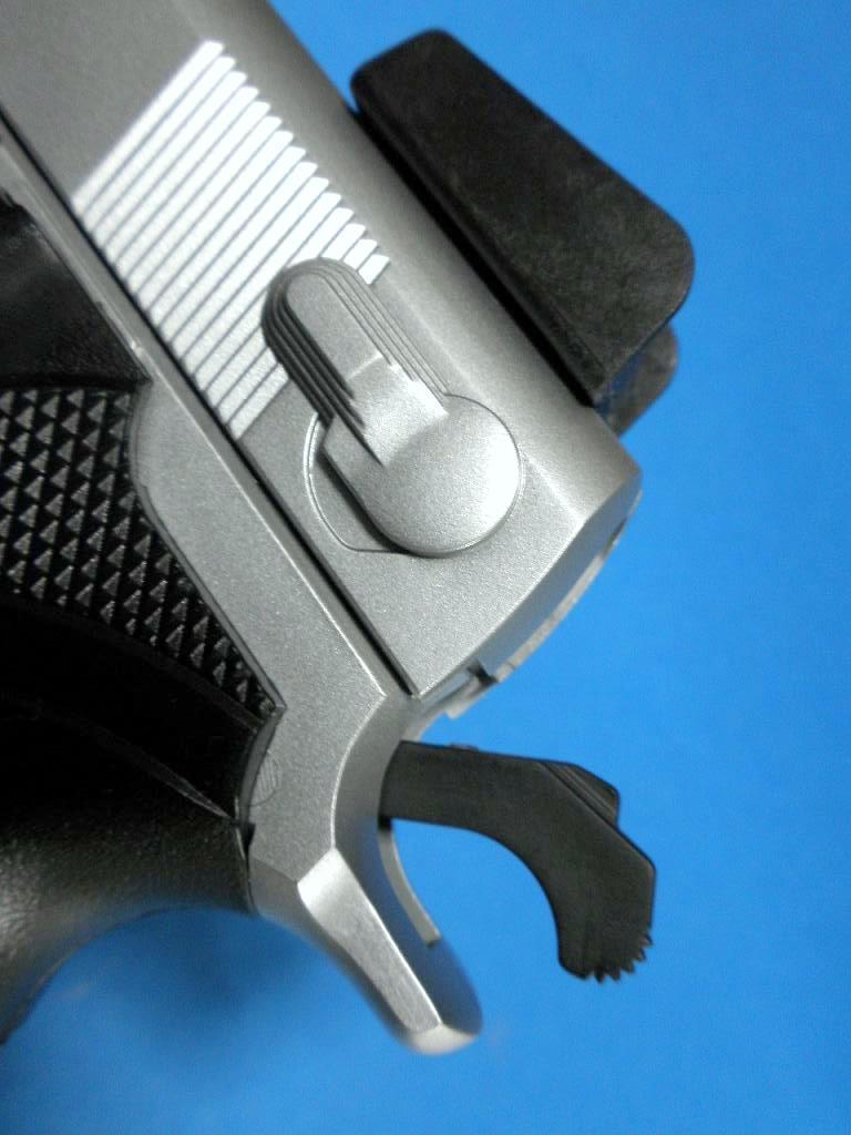 アカデミー（セキトー） M5906 エアコッキングのレビュー: まる吉のトイガン基地